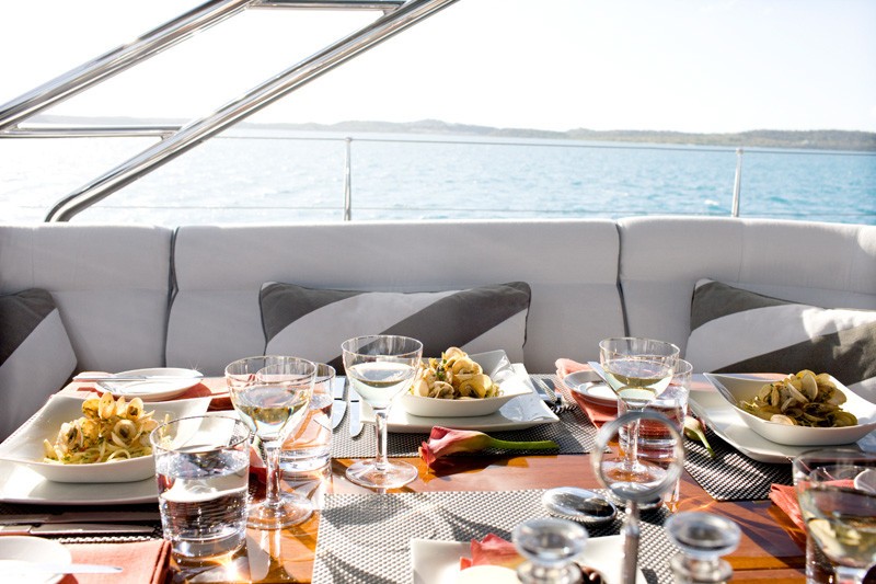 Yacht MOONBIRD, Fitzroy Yachts Limited | CHARTERWORLD Luxury Superyacht ...